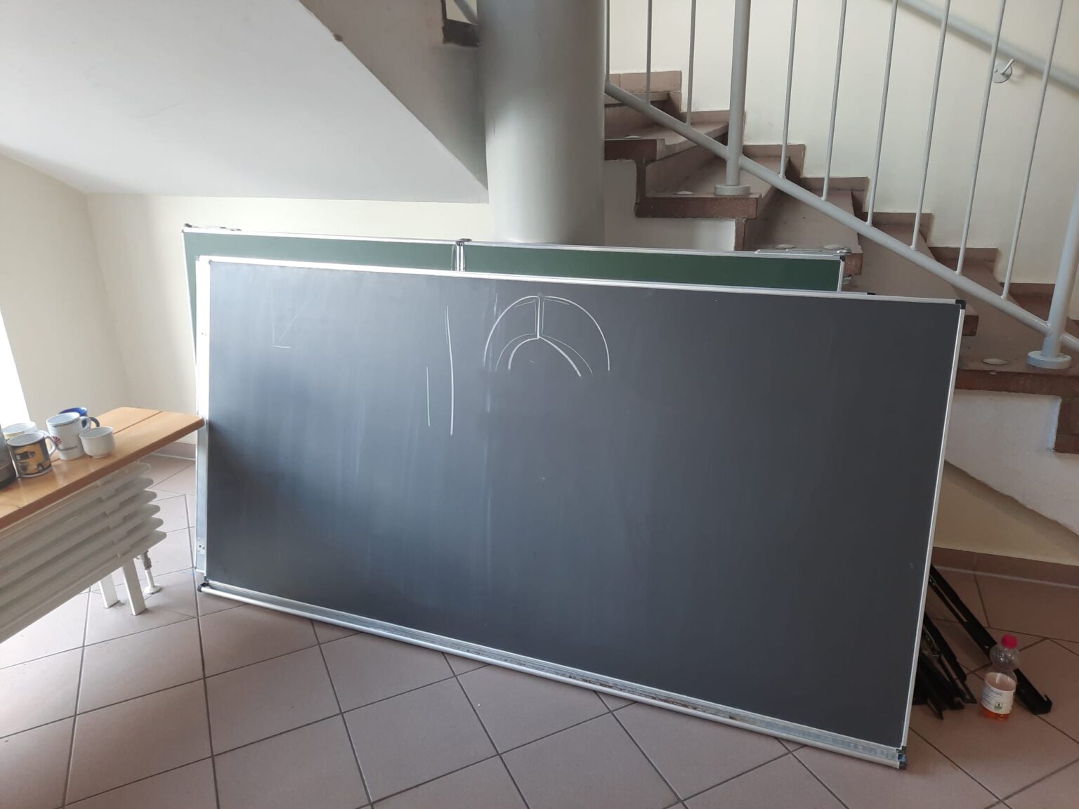 Die Kreidezeit geht zu Ende… 17 neue interaktive Displays an unserer ...